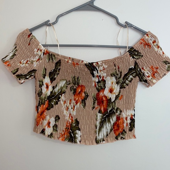 Windsor | Tops | Windsor Off Shoulder Scrunch Top | Poshmark